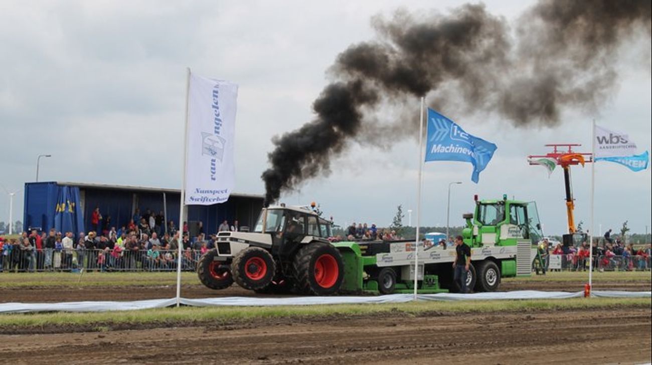 Omroep Flevoland - Nieuws - Trekkertrek: wedstrijd om de sterkste tractor