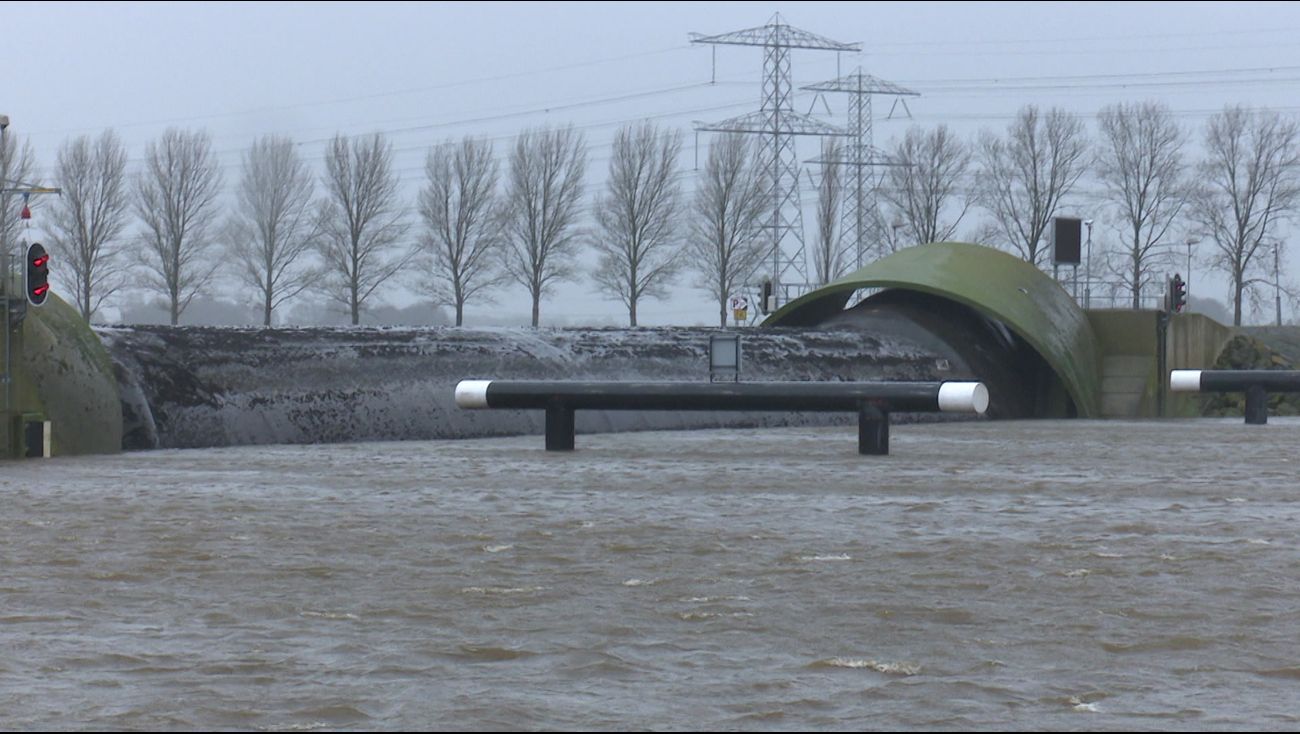 Omroep Flevoland - Nieuws - Schepen kunnen weer via de Ramspolbrug