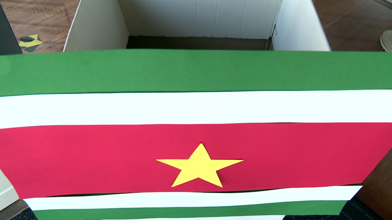 Omroep Flevoland - Nieuws - Zestien Flevolandse Surinamers zonder ...