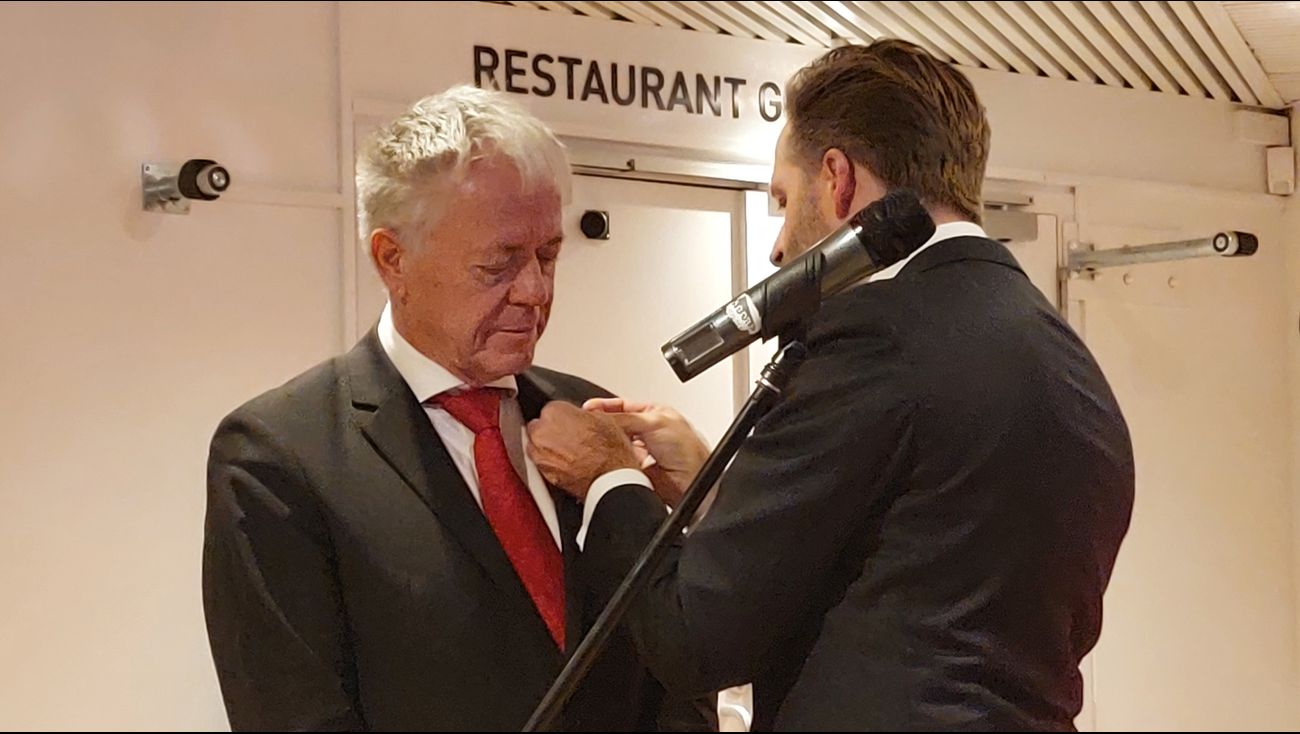 Omroep Flevoland - Nieuws - Verbeek benoemd tot Officier in de Orde van ...