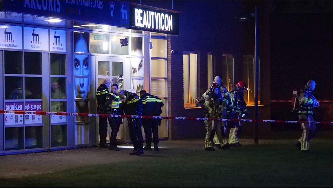 Omroep Flevoland - Nieuws - Explosie en brand bij cosmetische kliniek in Almere, politie doet ...