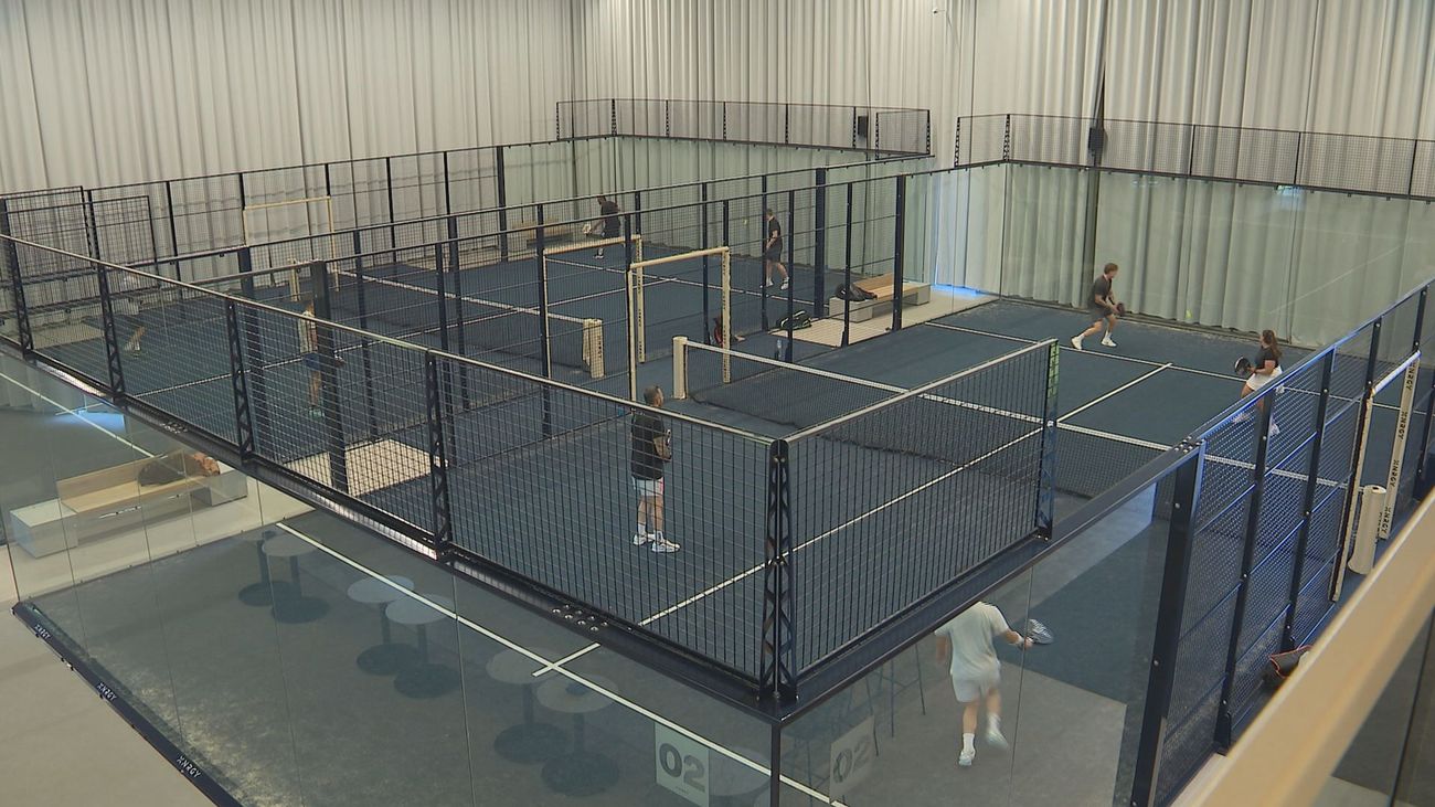 Omroep Flevoland - Sport - Oud-voetbalprofs beginnen eerste indoor ...
