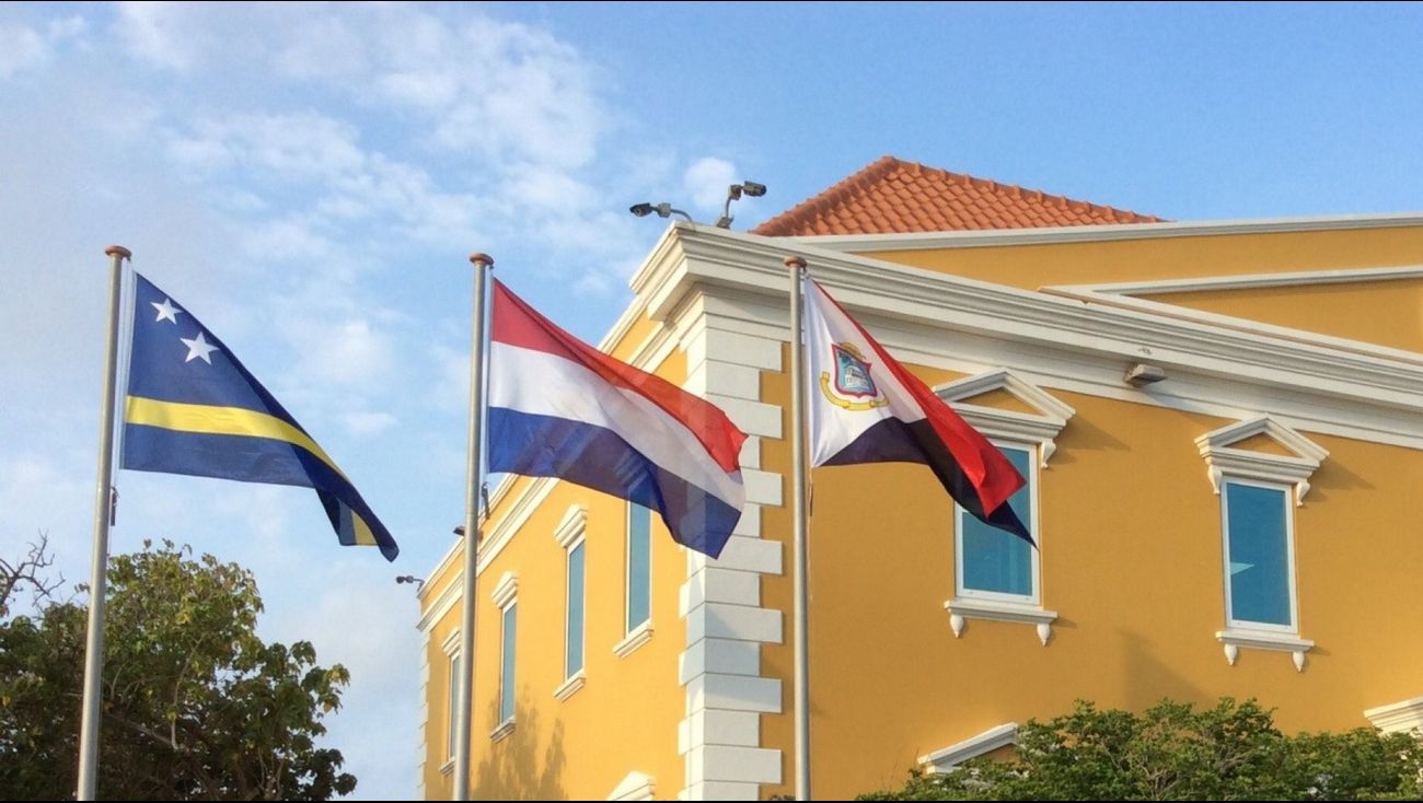 Omroep Flevoland - Nieuws - Almeerder verdacht van online bedreigen ...