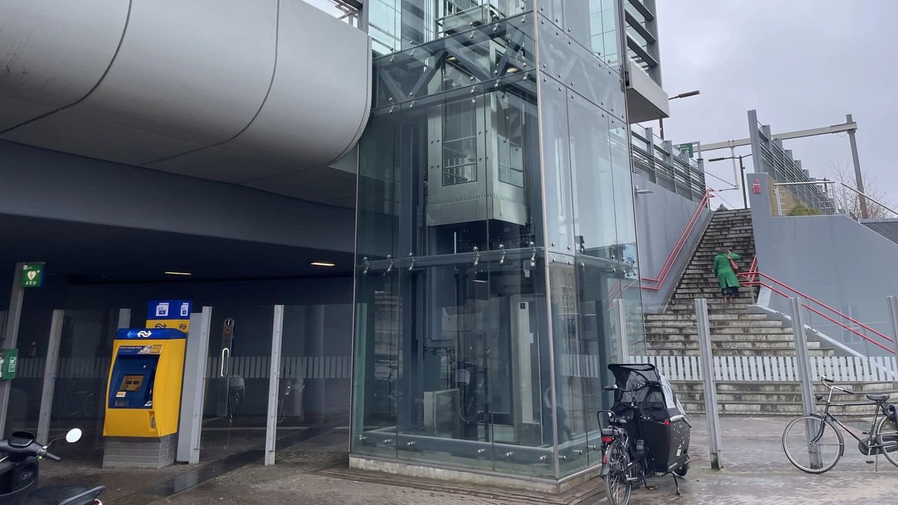 Omroep Flevoland - Nieuws - Liften bij station Almere Poort deze zomer ...